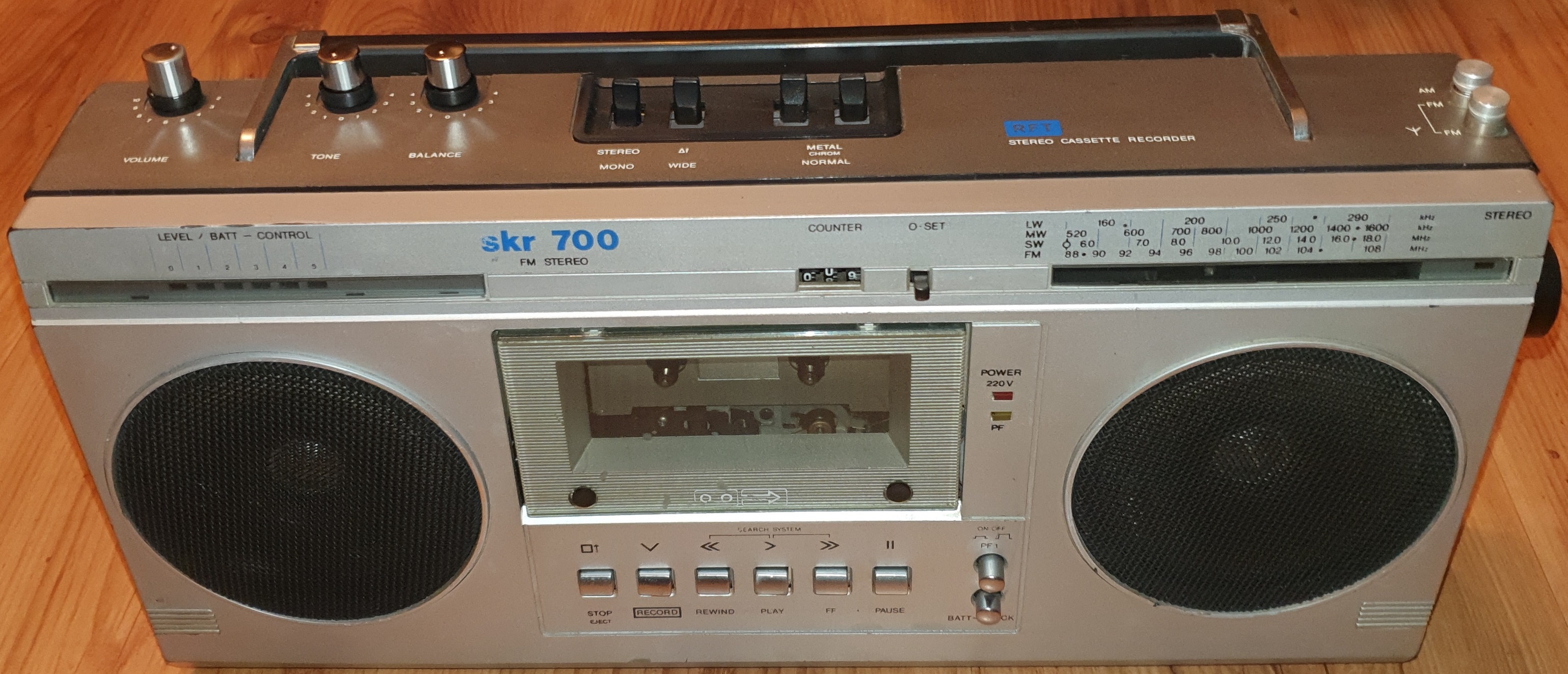 RFT Stereo Radiorecorder